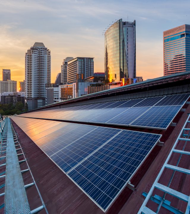 Instalamos tu panel solar en casa y negocios - Solarafv